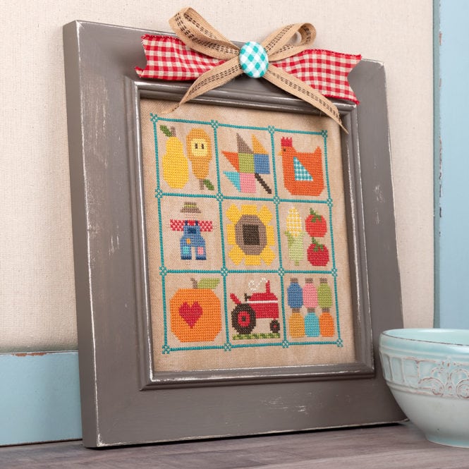 Lori Holt painted her frame using the new Chalky Chicks paint! Frames ...