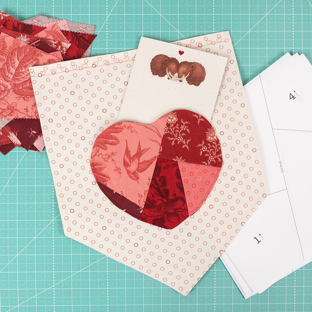 The pennant pocket is now ready to hang! It’s a woolly cute project if ...