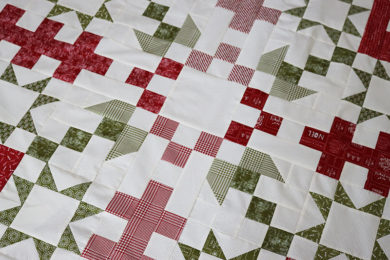 Sherri sewed her quilt with The Christmas Card by Sweetwater Fabrics ...