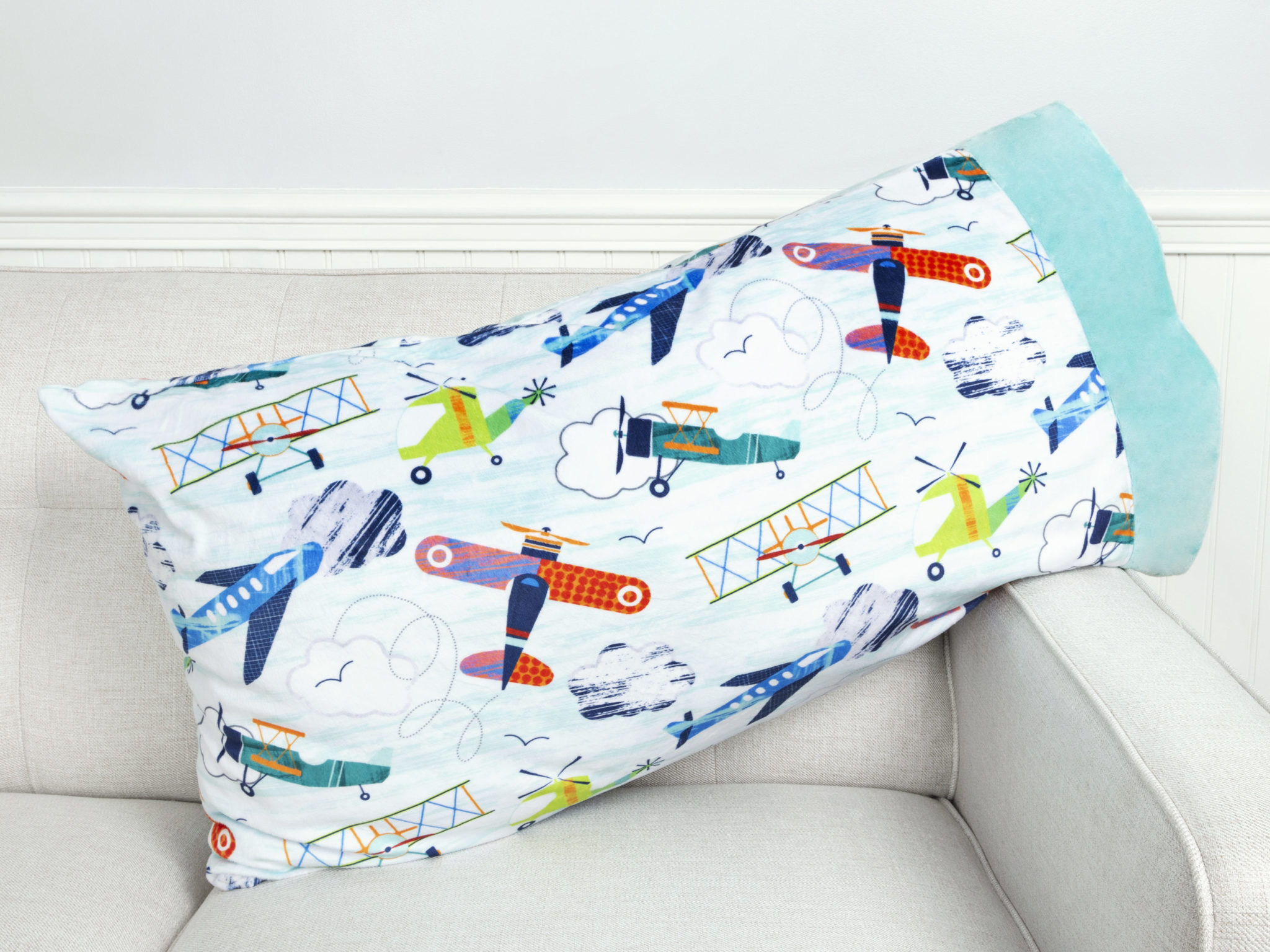 This eight-step minky fabric pillowcase pattern makes sewing a breeze ...