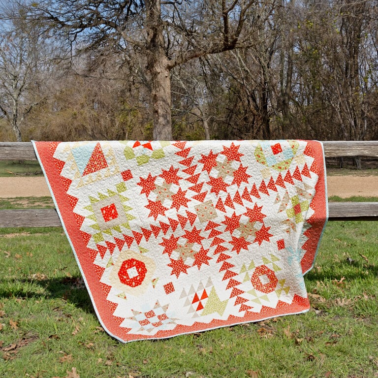 Sew Sampler 2022 Bliss Quilt Kit includes the Finishing Pattern, 1 roll ...