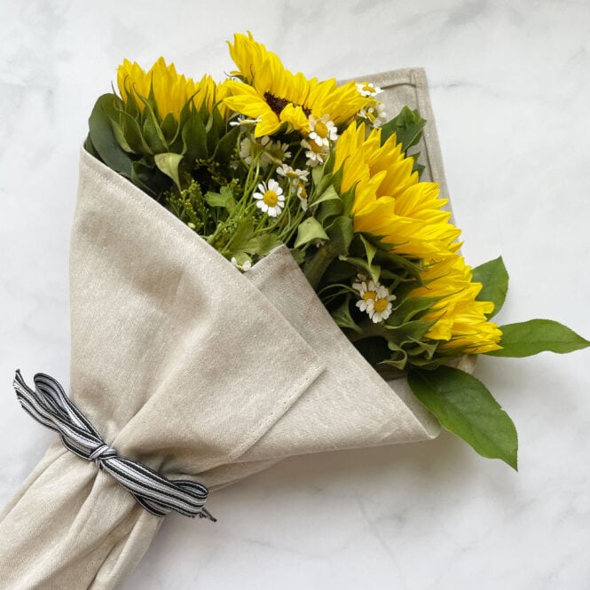 A reusable bouquet wrap made from linen fabric is an easy and ...