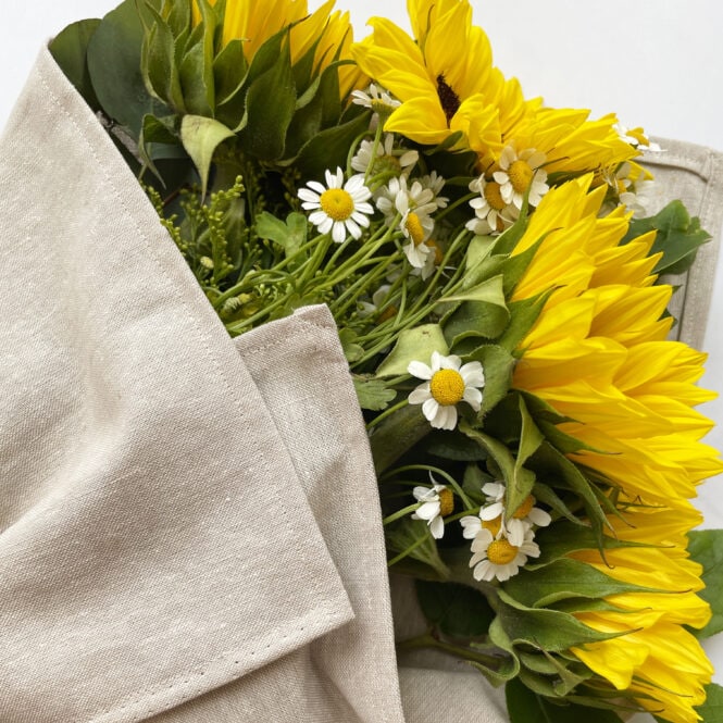 How to Wrap a Flower Bouquet