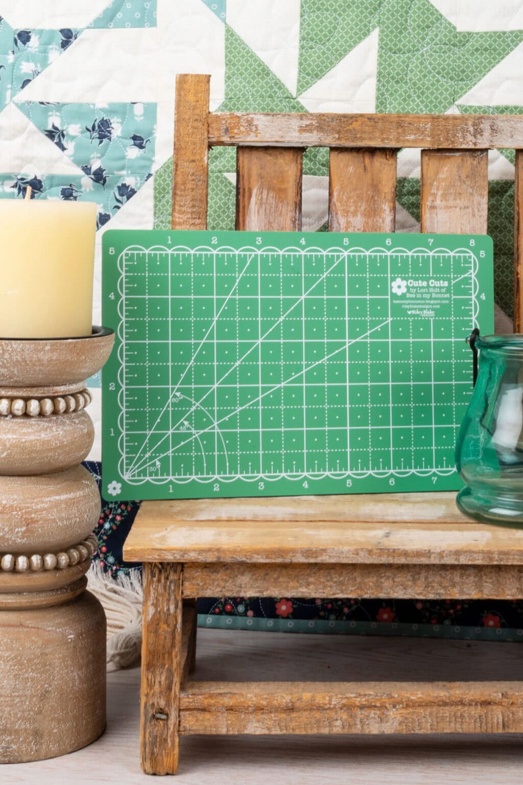 Aqua Pattern Holder by Purple Hobbies